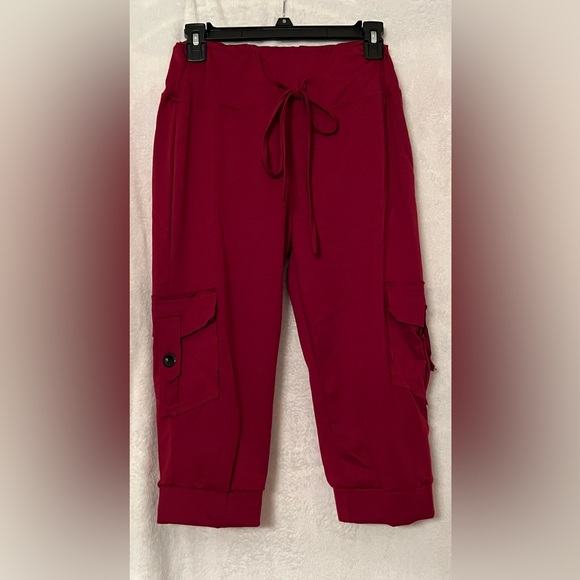 NoName | Pants & Jumpsuits | Vintage Burgundy Cargo Pocket Capri With ...